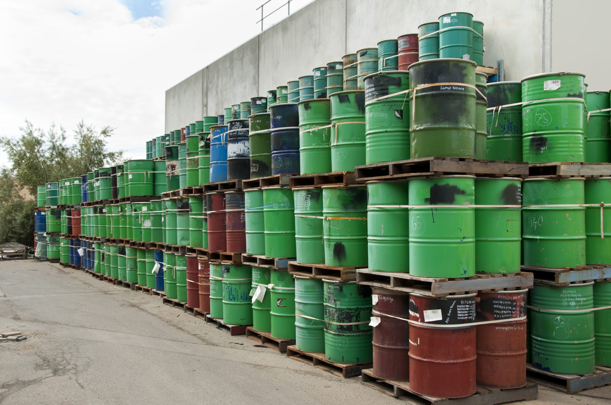 We provide oil sludge disposal services in the uk - Collect & Recycle